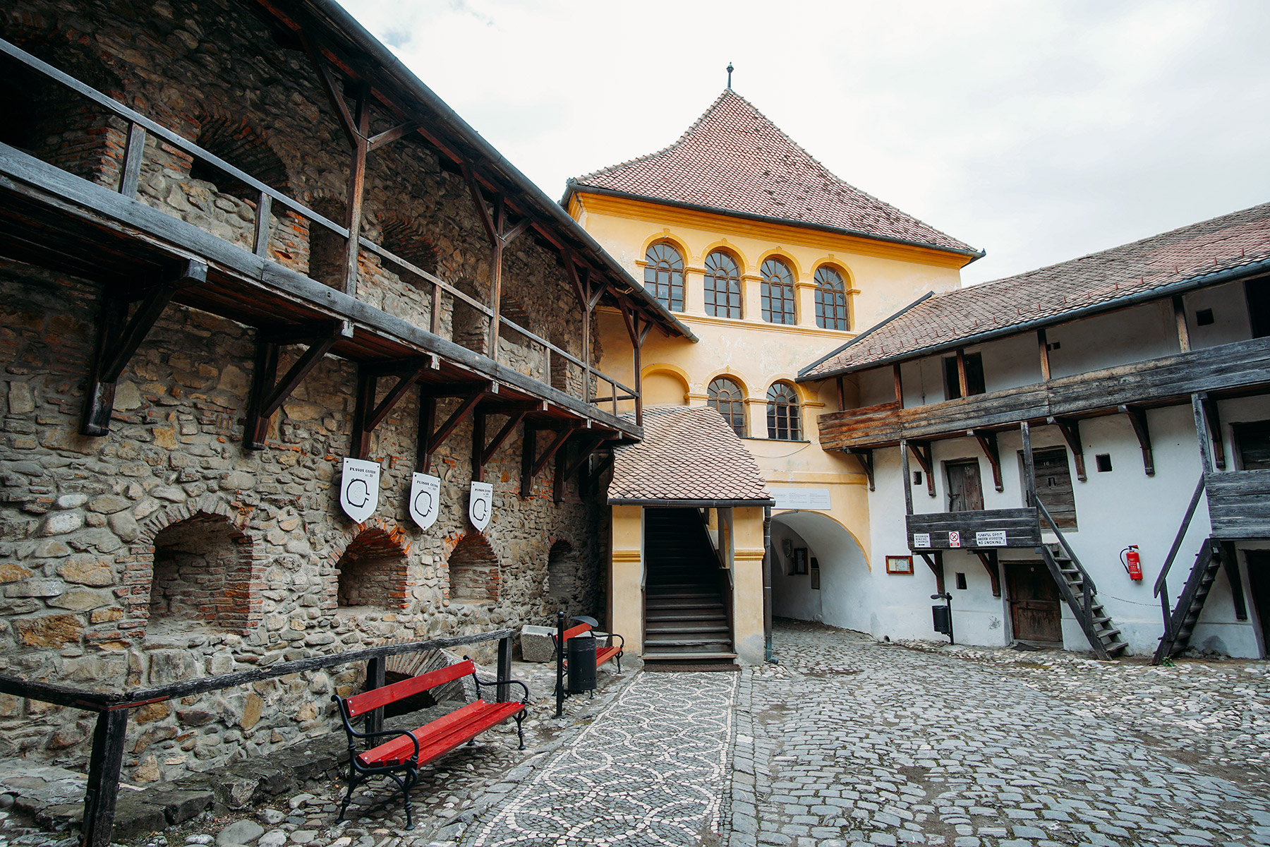 Călător în Transilvania: sate săsești, biserici fortificate și cetăți ...