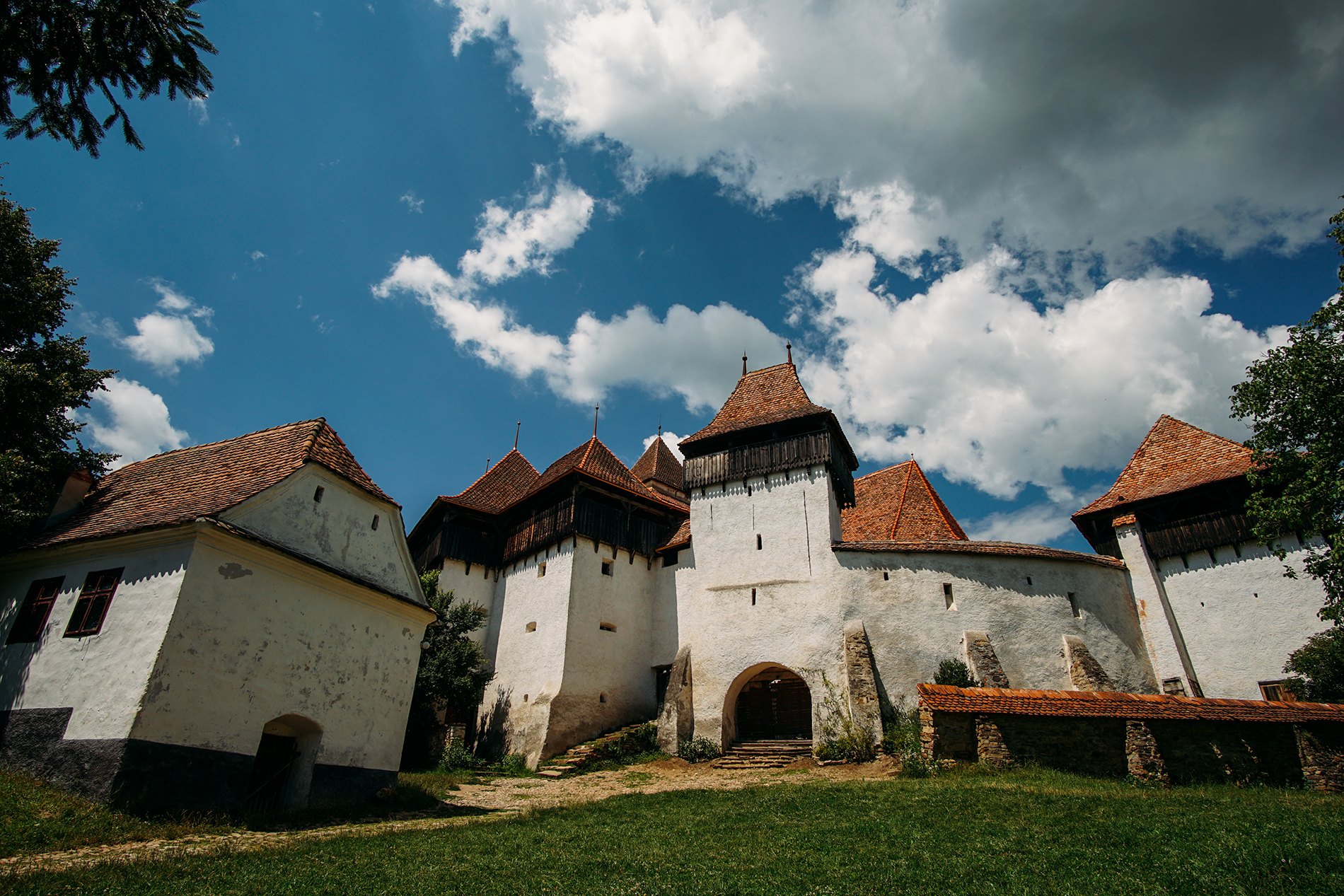 Călător în Transilvania: sate săsești, biserici fortificate și cetăți ...